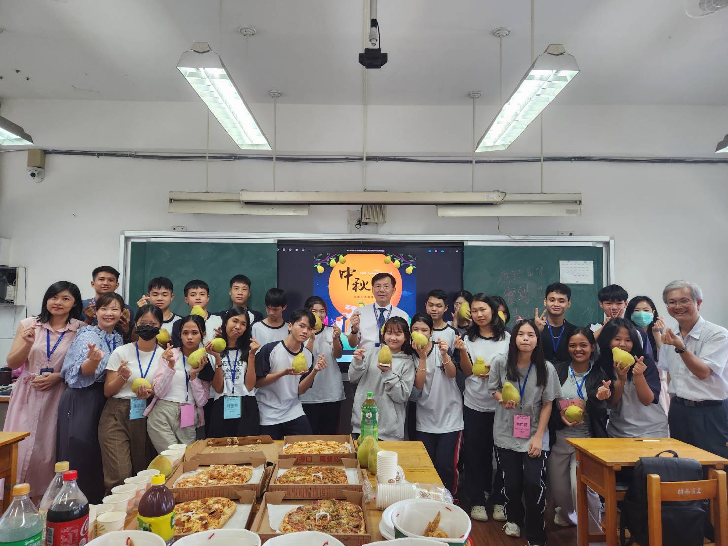 Overseas Students | KAINAN High School :: w3layouts