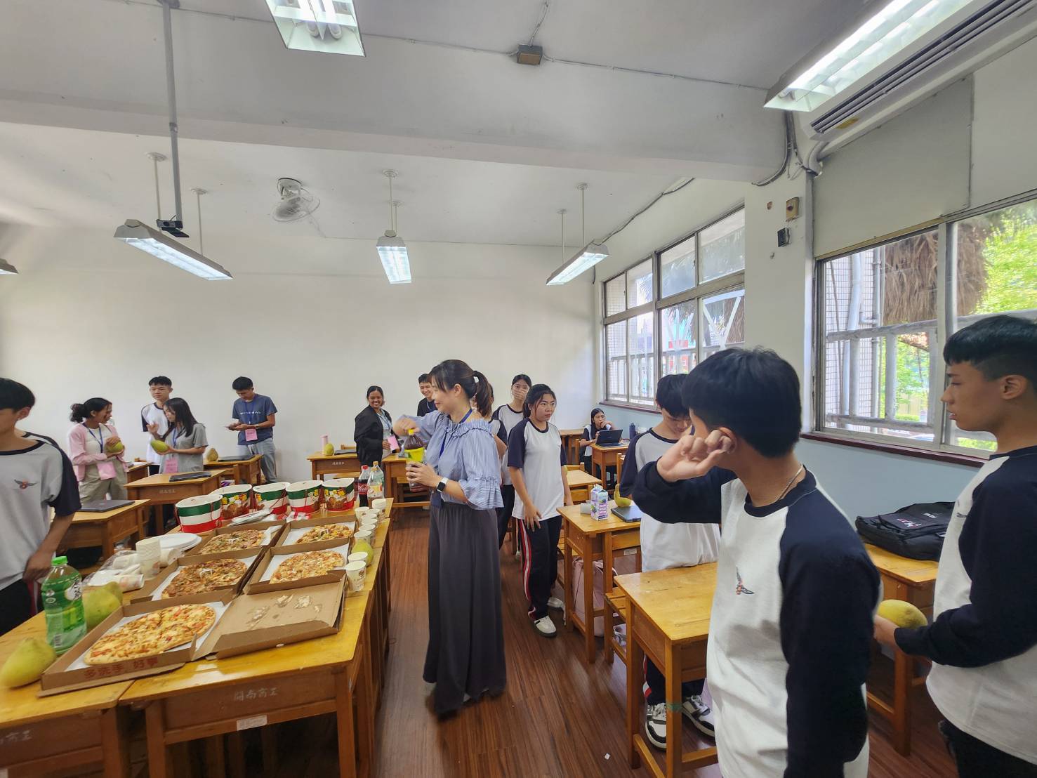 Overseas Students | KAINAN High School :: w3layouts